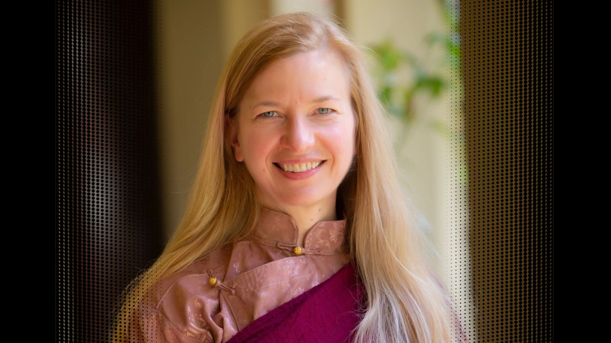 Guided Green Tara Visualization Meditation with Lama Döndrup Drolma ...